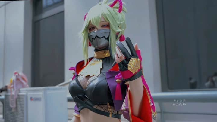 千夜未来さんのインスタグラム動画 - (千夜未来Instagram)「上海漫展cp29现场！能和粉丝见面很开心，下次再见！ Youtube油管：https://youtu.be ...