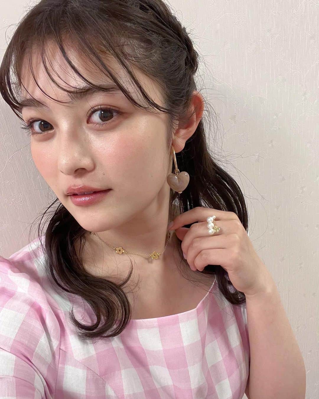 井上咲楽さんのインスタグラム写真 - (井上咲楽Instagram)「#いのさくの衣装 「Jアラートについて聞いてみた」 dress ...