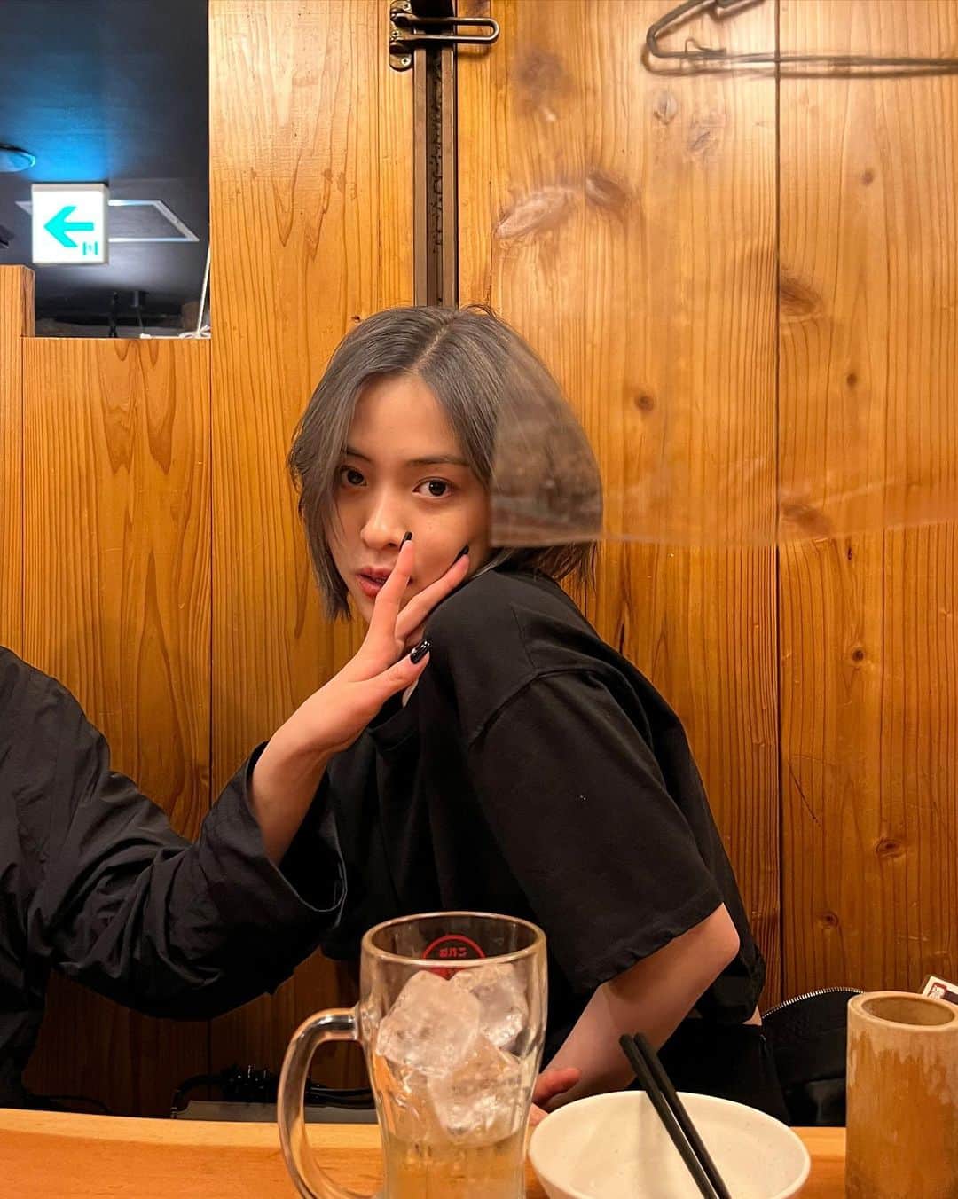 ITZYさんのインスタグラム写真 - (ITZYInstagram)「생일 축하한다 앞으로도 사랑만 받아라 HBD🖤」4月17日 10時 ...