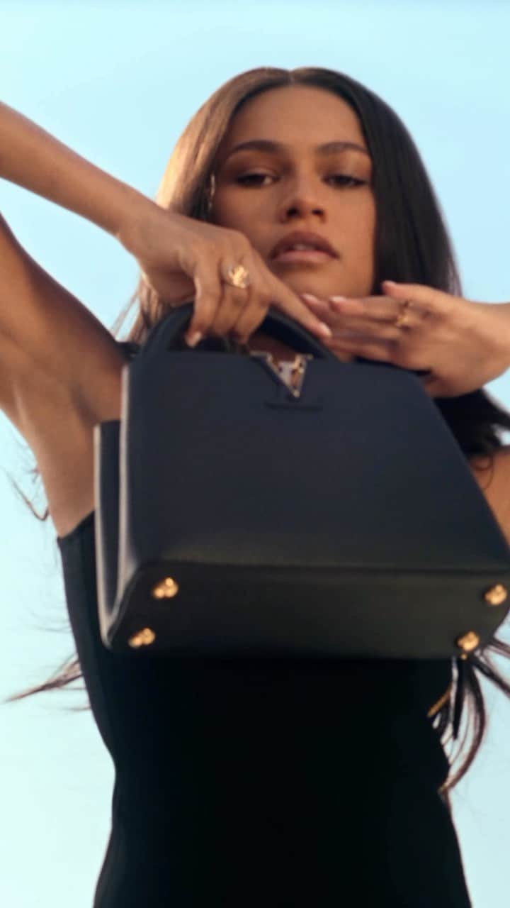 ルイ・ヴィトンさんのインスタグラム動画 - (ルイ・ヴィトンInstagram)「#Zendaya and the Capucines. # ...