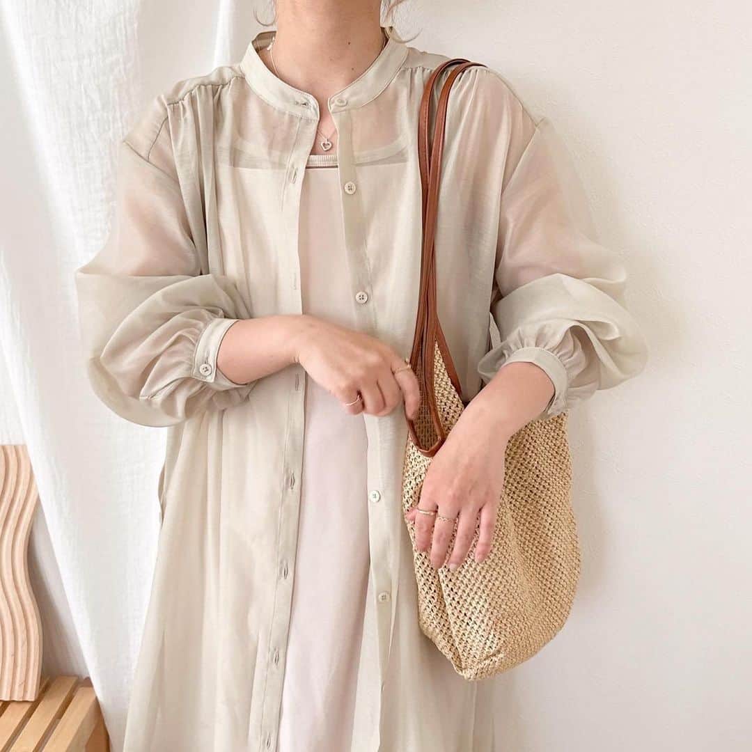 chocoさんのインスタグラム写真 - (chocoInstagram)「** ㅤㅤㅤㅤㅤㅤㅤㅤㅤㅤㅤㅤㅤ #ootd ㅤㅤㅤㅤㅤㅤㅤㅤㅤㅤㅤㅤㅤ ロング丈のシアーシャツワンピ♡ ...