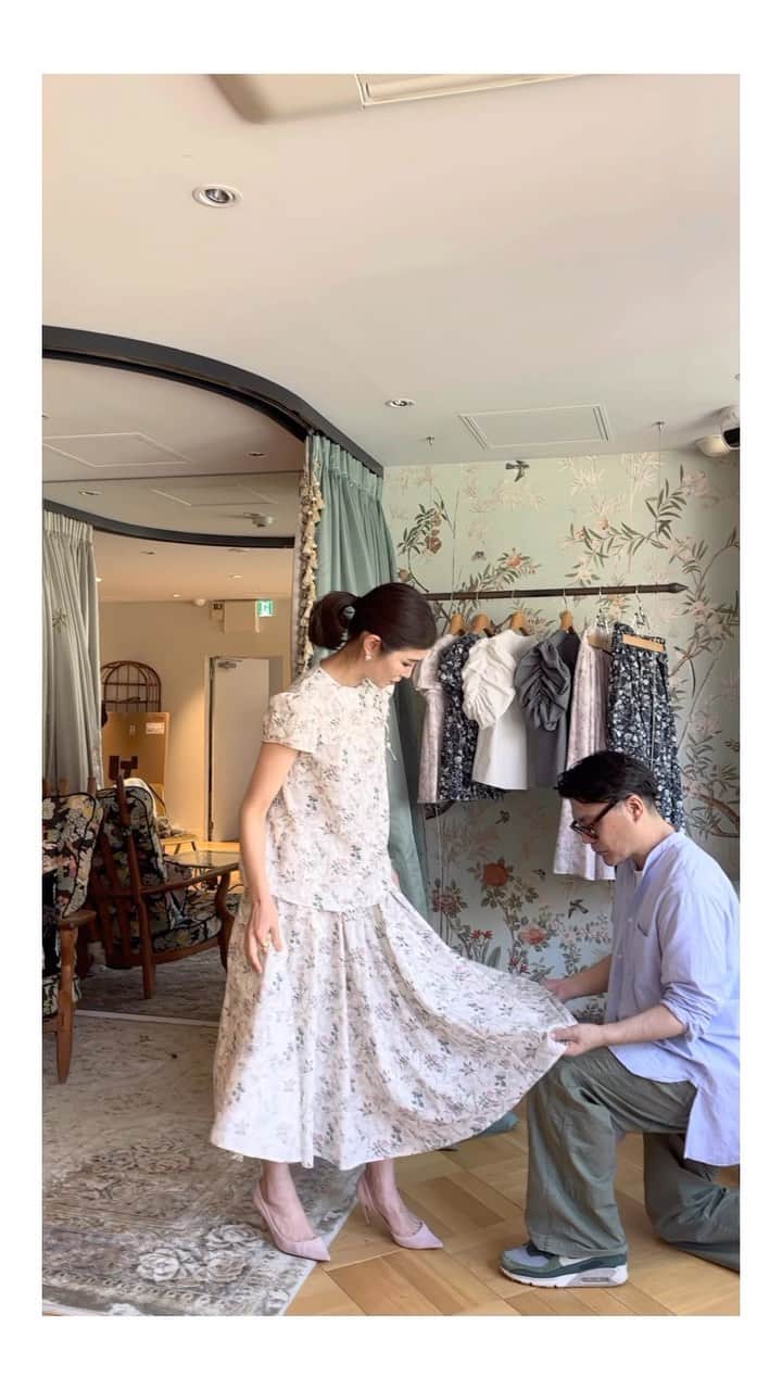 川人未帆さんのインスタグラム動画 - (川人未帆Instagram)「KEITA MARUYAMA×SEVEN TEN by MIHO KAWAHITO コラボ第二弾です とってもとっても ...