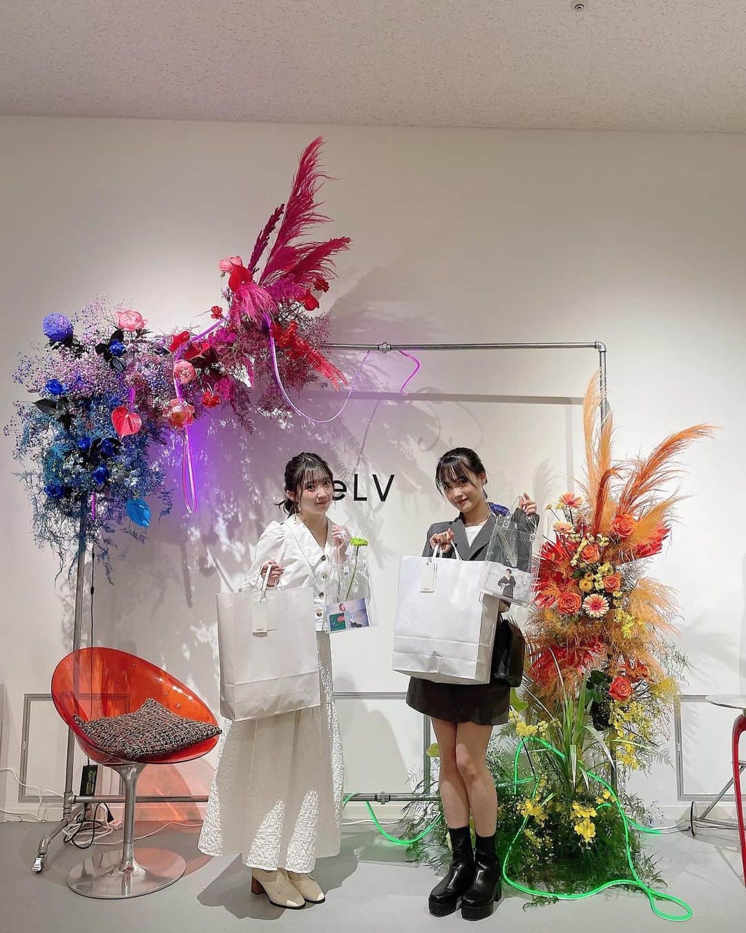 山岸理子さんのインスタグラム写真 山岸理子instagram「 🤦🏻‍♀️️🤍🆕 ⁡ Velv ⁡ かんわいいお洋服たち 7150