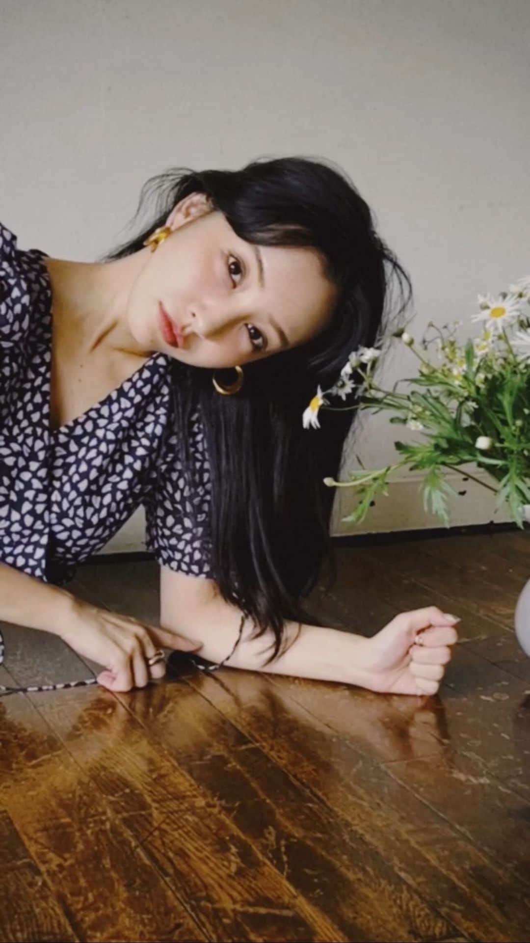 板野友美さんのインスタグラム動画 - (板野友美Instagram)「. ROSY LUCE ADDICTED TO FLOWERS SALON 3日間ありがとうございました ️ たくさんのお ...