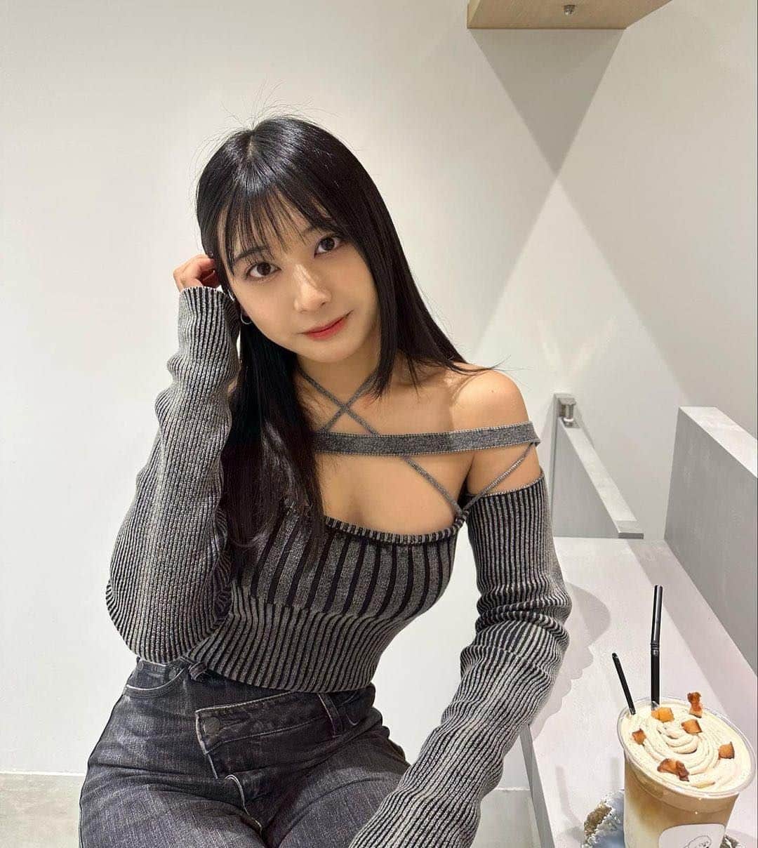 美女naviさんのインスタグラム写真 - (美女naviInstagram)「【美女navi ☻*】ニットコーデ♡ * * 今回ご紹介させていただく方は ️ nemigoro さん ️ ...