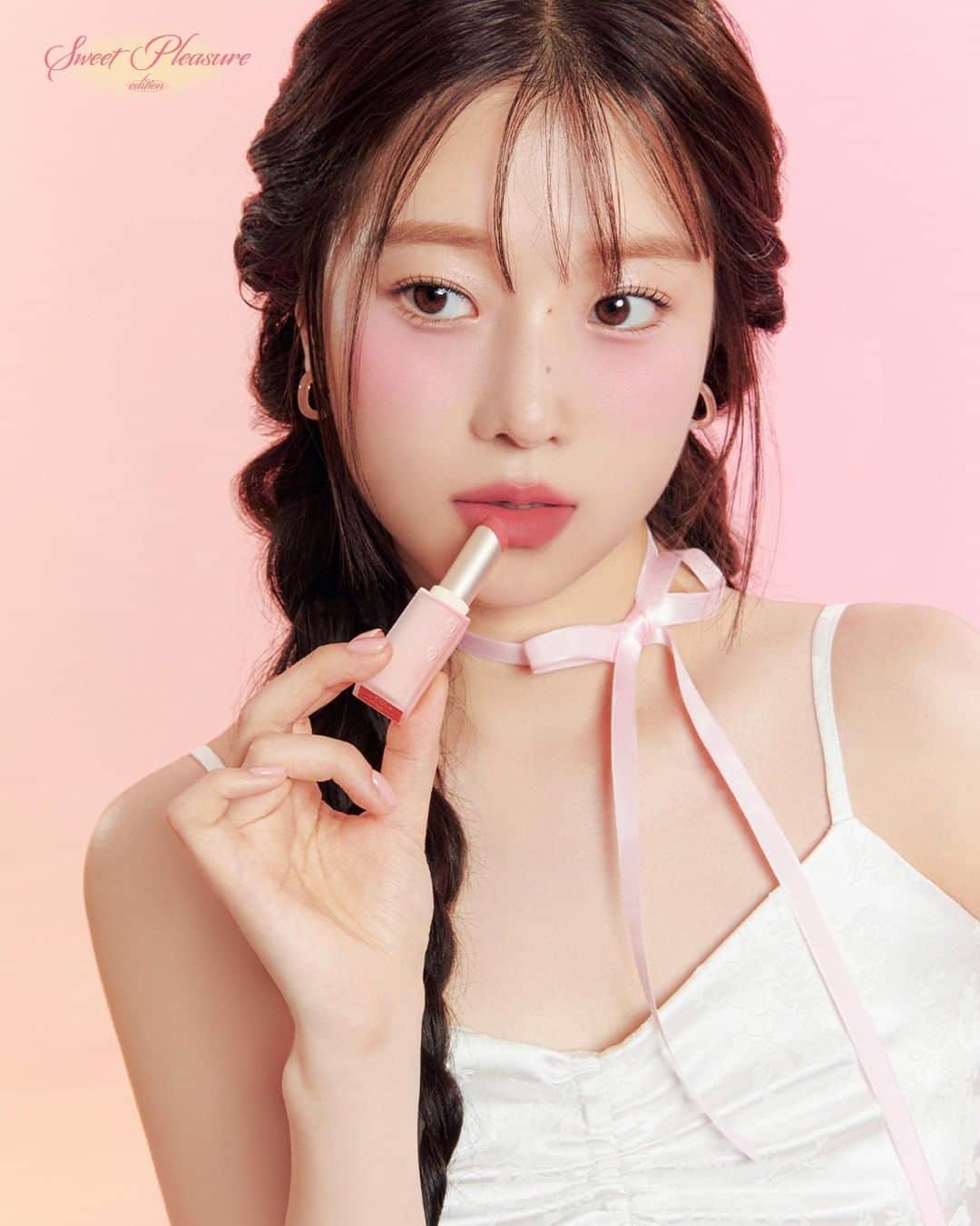 클리오 Clio Officialさんのインスタグラム写真 클리오 Clio Officialinstagram「5월 1일은 클료 신상 에디션이 출시되는날 💓 𝑺𝘄𝗲𝗲𝘁