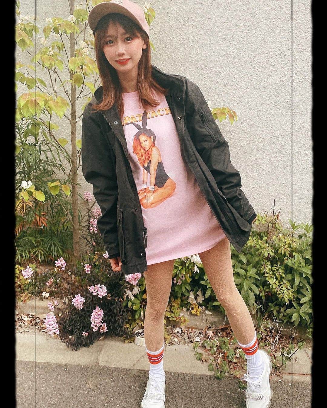 相原美咲さんのインスタグラム写真 - (相原美咲Instagram)「新しいTシャツきて お友達と遊んだよ〜😻🌸 宅飲みは楽ちんな格好が最高だ ...