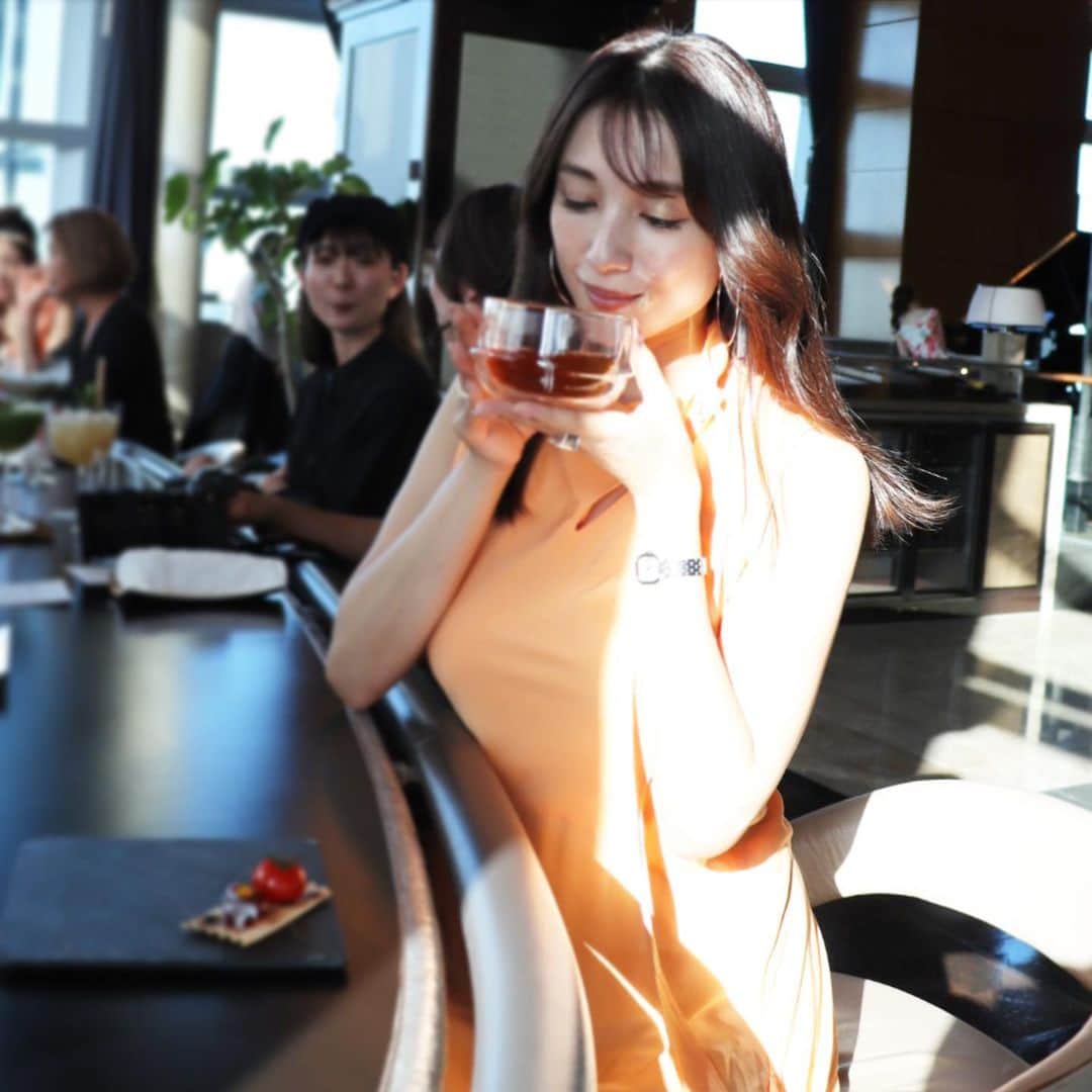 広瀬未花さんのインスタグラム写真 - (広瀬未花Instagram)「@ritzcarltontokyo リッツカールトン東京45階にある〝ザ・バー〟にて、新作カクテルの試飲会にご招待頂きまし ...