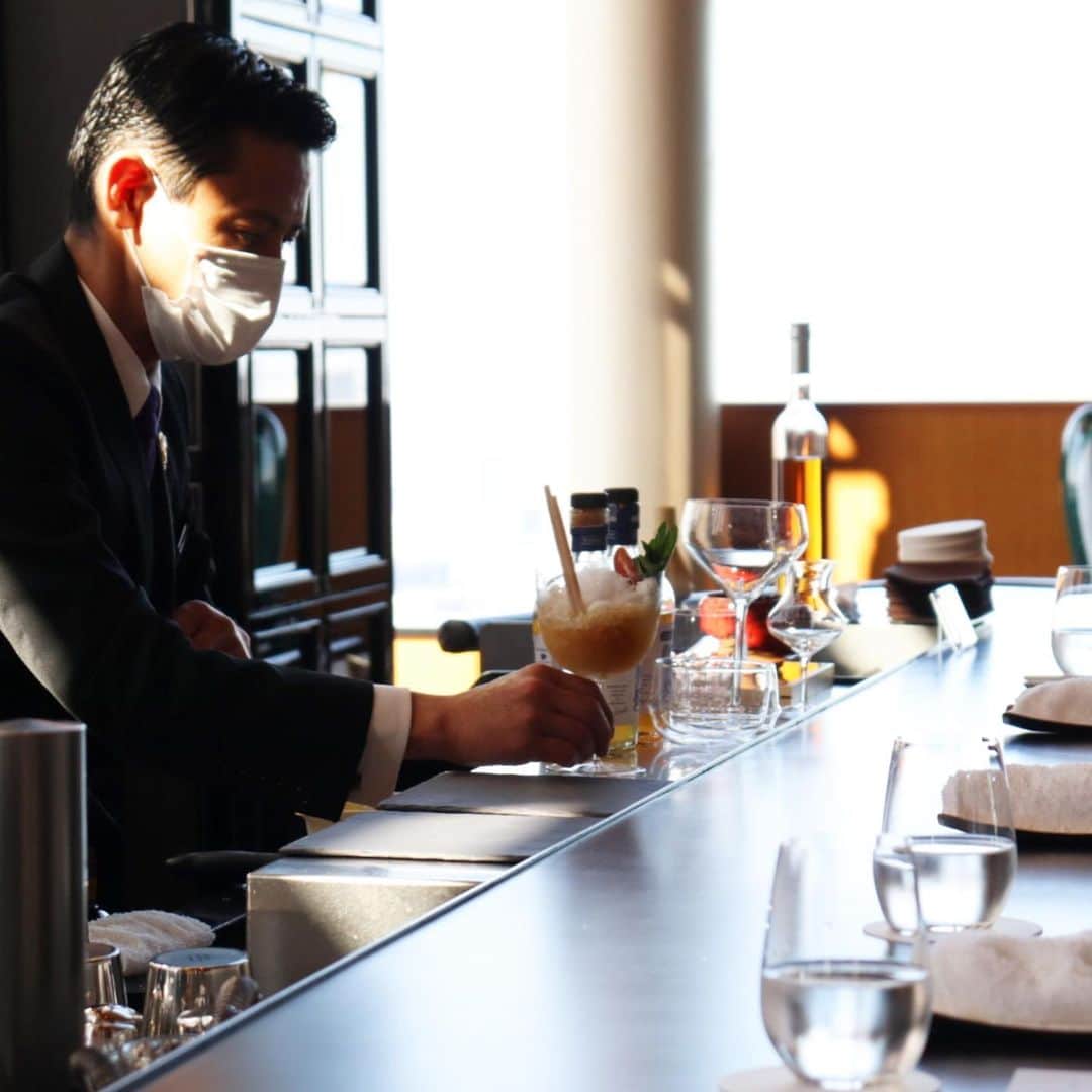 広瀬未花さんのインスタグラム写真 - (広瀬未花Instagram)「@ritzcarltontokyo リッツカールトン東京45階にある〝ザ・バー〟にて、新作カクテルの試飲会にご招待頂きまし ...