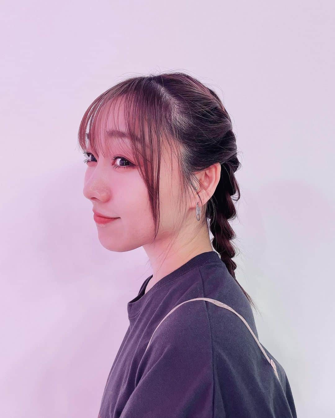須田亜香里さんのインスタグラム写真 須田亜香里instagram 「先週の衣装コーデ💓 チュールでヘルシーな脚見せが可愛いよね。 調子に