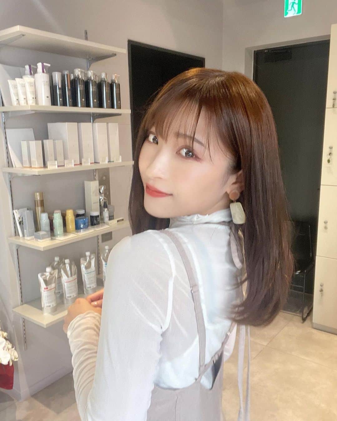 二瓶有加さんのインスタグラム写真 二瓶有加instagram 「 髪の毛ツヤツヤにしていただきました😌🫶 けんたさん！ ありがとう