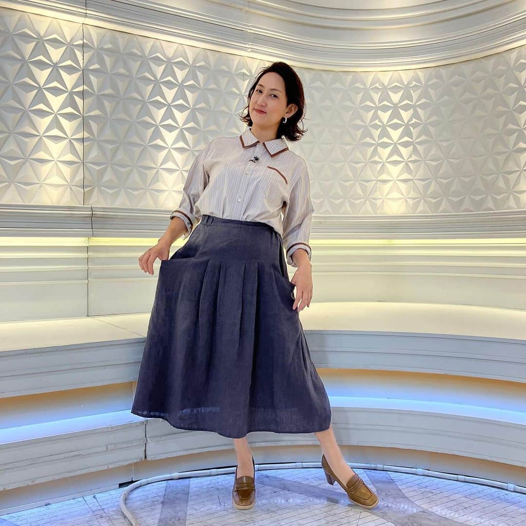TBS「Nスタ」さんのインスタグラム写真 - (TBS「Nスタ」Instagram)「【山内アナのイチオシファッション💛】 4月28日(金)の衣装です👠 シャツ :my panda スカート ...