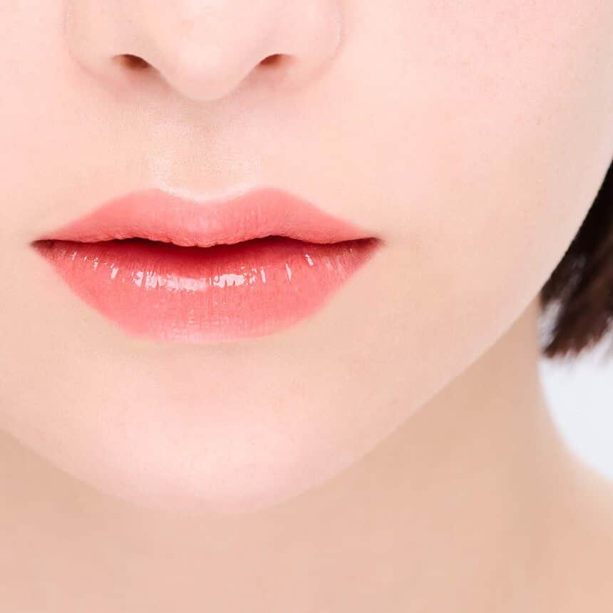 THREEさんのインスタグラム写真 - (THREEInstagram)「ご好評につき、完売となっていた“THREE ディヴァインリップジェム”人気カラーが待望の再入荷。 初夏にピッタリの ...