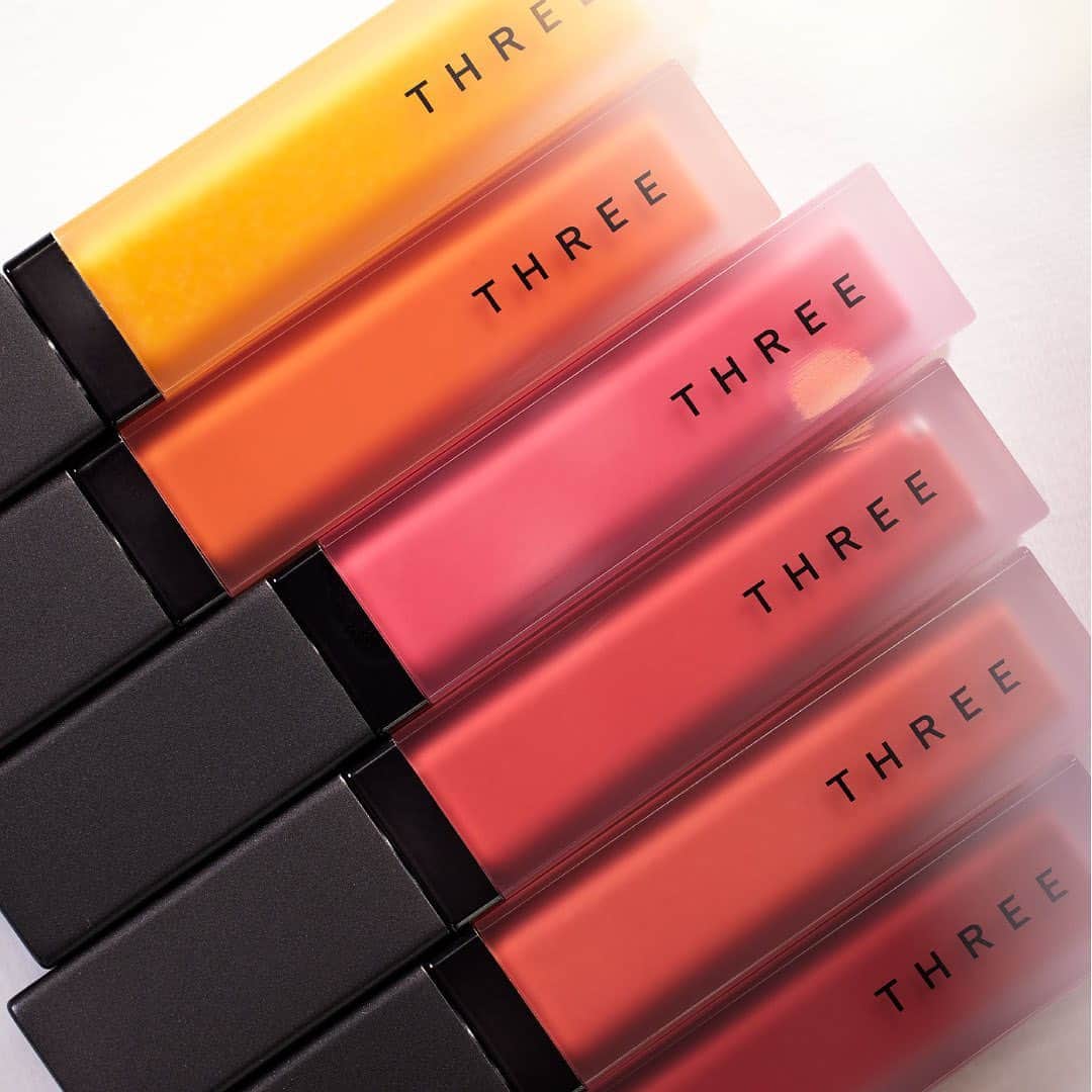 THREEさんのインスタグラム写真 - (THREEInstagram)「ご好評につき、完売となっていた“THREE ディヴァインリップジェム”人気カラーが待望の再入荷。 初夏にピッタリの ...