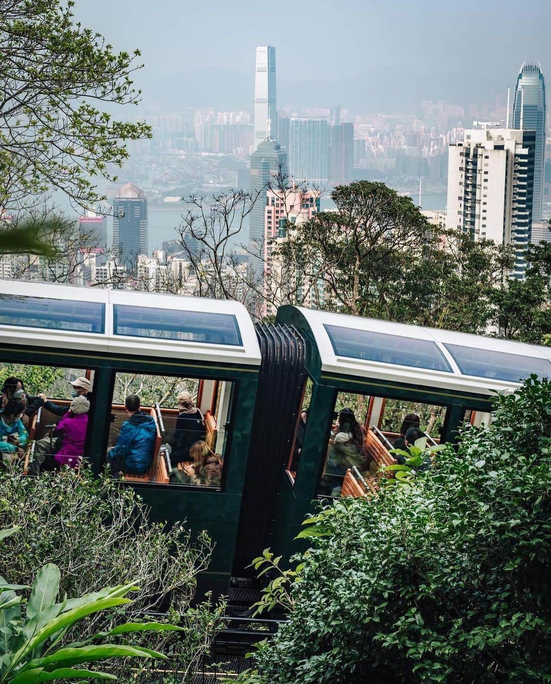 キャセイパシフィック航空さんのインスタグラム写真 - (キャセイパシフィック航空Instagram)「Stunning skyline ...