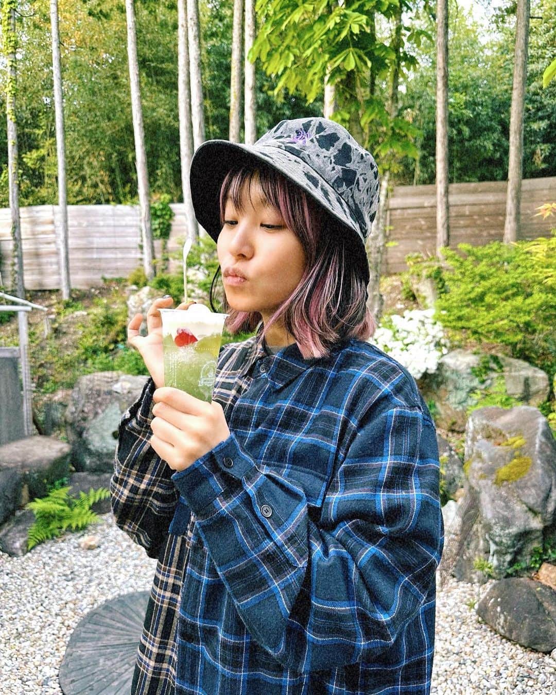 LiSAさんのインスタグラム写真 - (LiSAInstagram)「おはよー！ いい天気☀︎ ハロハロおいしい🥤 https://open.spotify.com/track ...