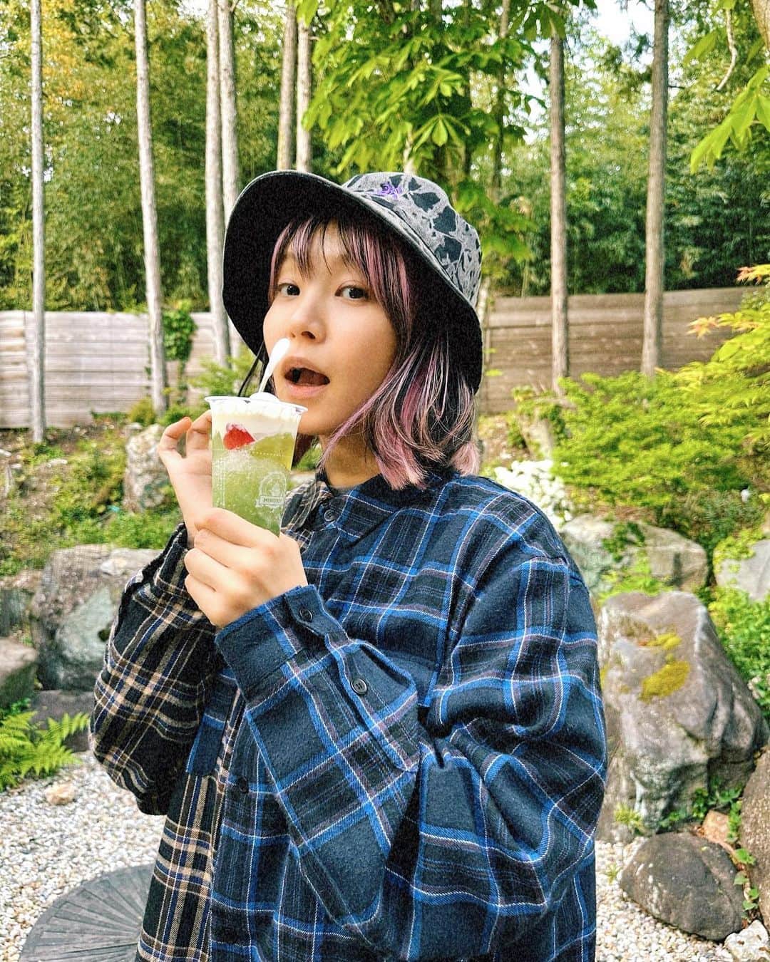 LiSAさんのインスタグラム写真 - (LiSAInstagram)「おはよー！ いい天気☀︎ ハロハロおいしい🥤 https://open.spotify.com/track ...