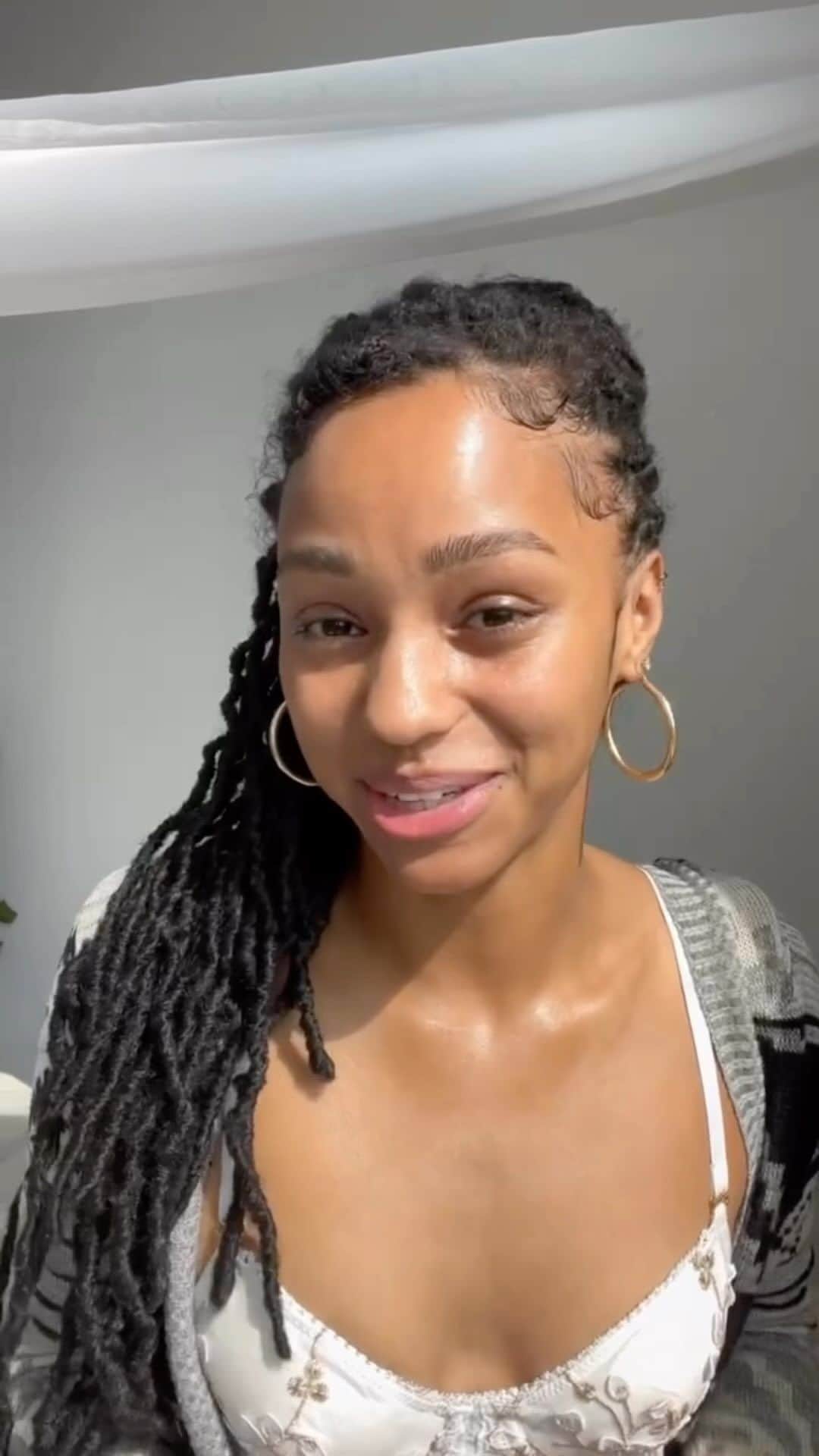 Smashboxさんのインスタグラム動画 - (SmashboxInstagram)「 Meet Caira (she/her) We’re ...