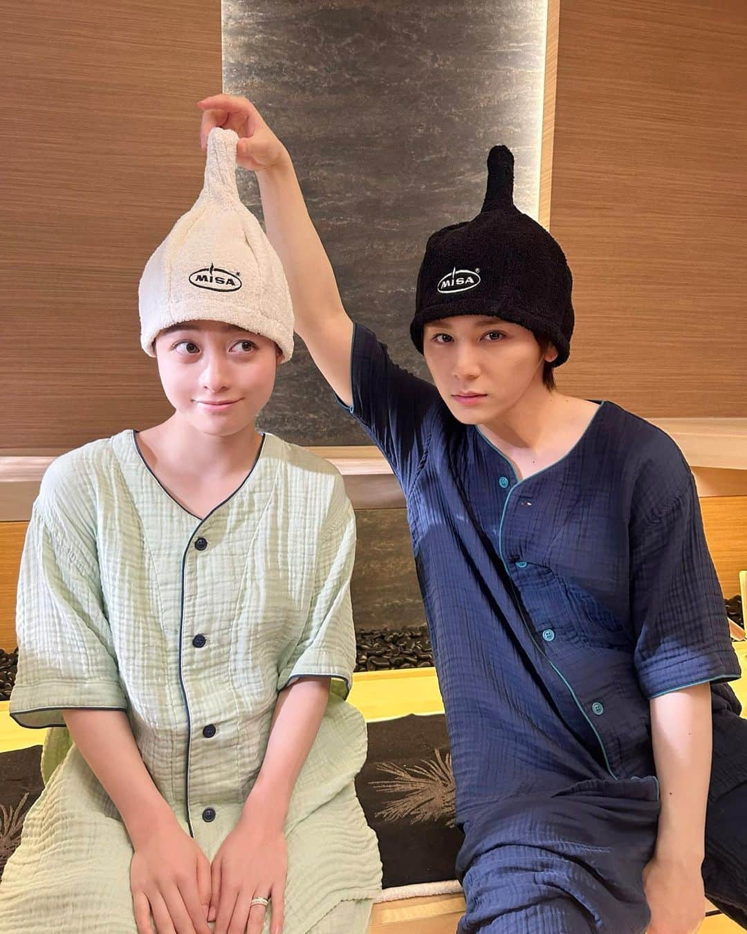 王様に捧ぐ薬指さんのインスタグラム写真 王様に捧ぐ薬指instagram「💍 ／ 第7話の放送まであと1日🧖🏻🧖🏻‍♀️ 東郷さんに「ととのう」を教えてもらった 綾華さんのツー 