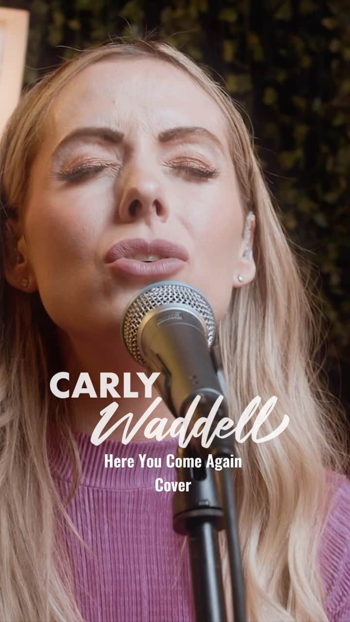 カーリー・ワデルさんのインスタグラム動画 - (カーリー・ワデルInstagram)「 Here You Come Again ...
