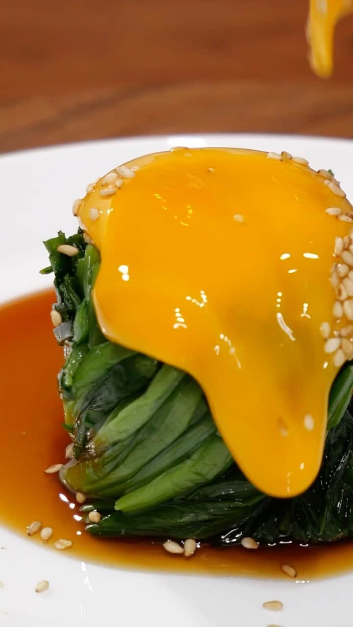 ケンティー健人さんのインスタグラム動画 - (ケンティー健人Instagram)「Chinese chive egg 🍚🥢」5月30日 9時 ...