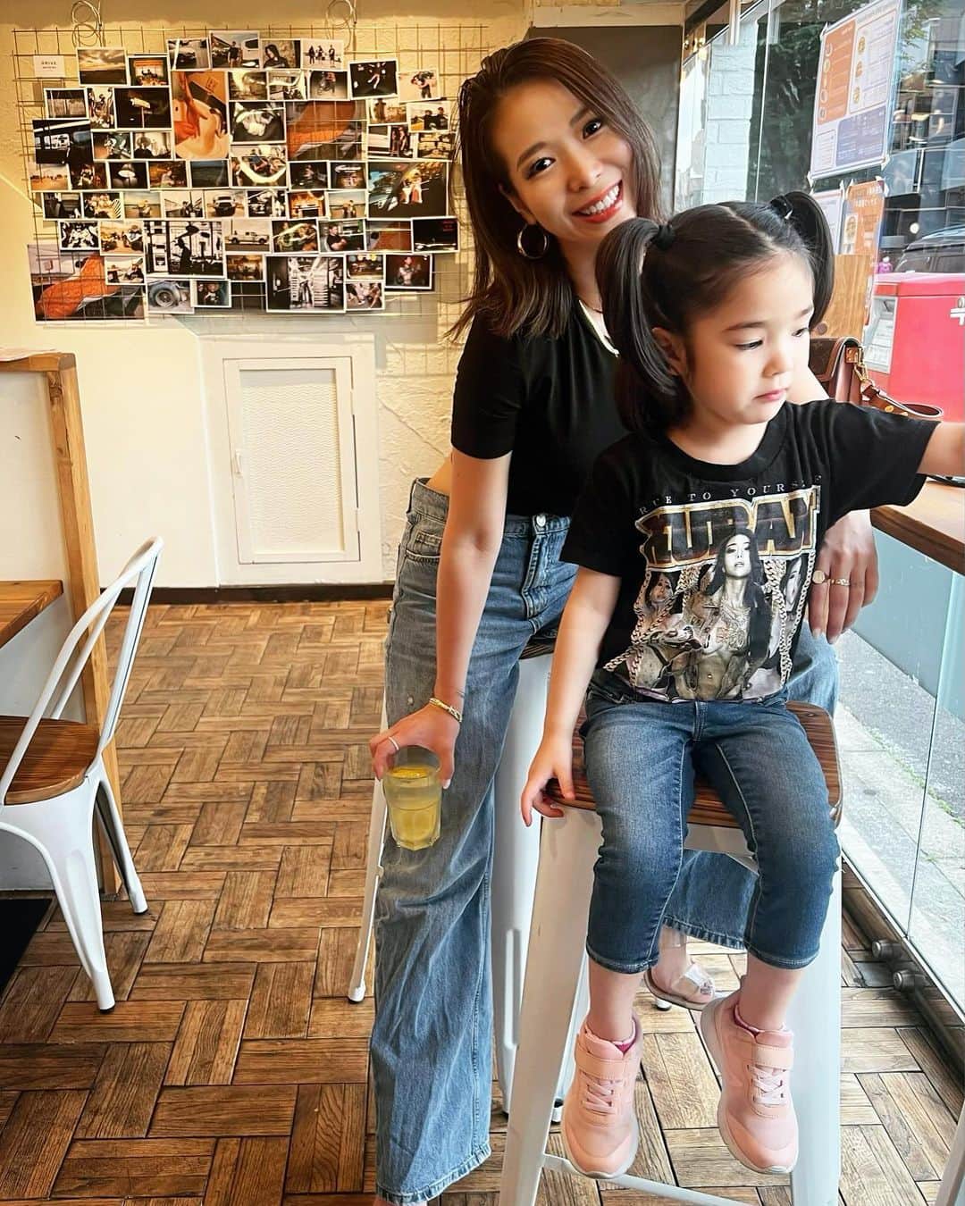 紅蘭さんのインスタグラム写真 - (紅蘭Instagram)「娘が産まれてまだ数ヶ月Babyのときに作ったBROSKY.Tシャツがやっと着れる ...