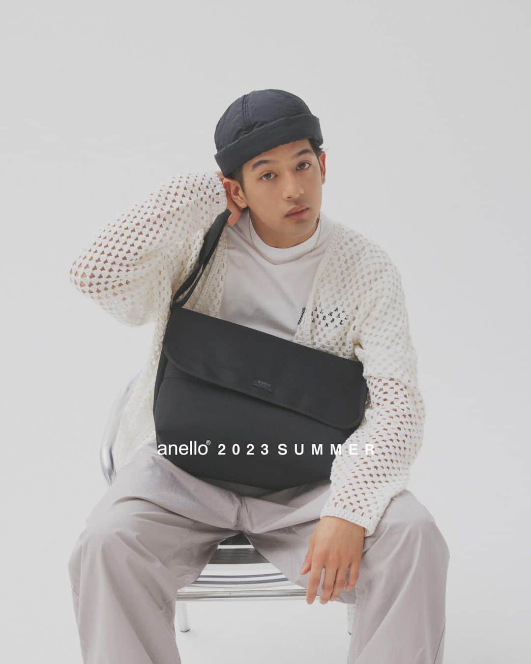 anello®OFFICIALさんのインスタグラム写真 - (anello®OFFICIALInstagram)「【KURO】-クロ- ハリ感 ...