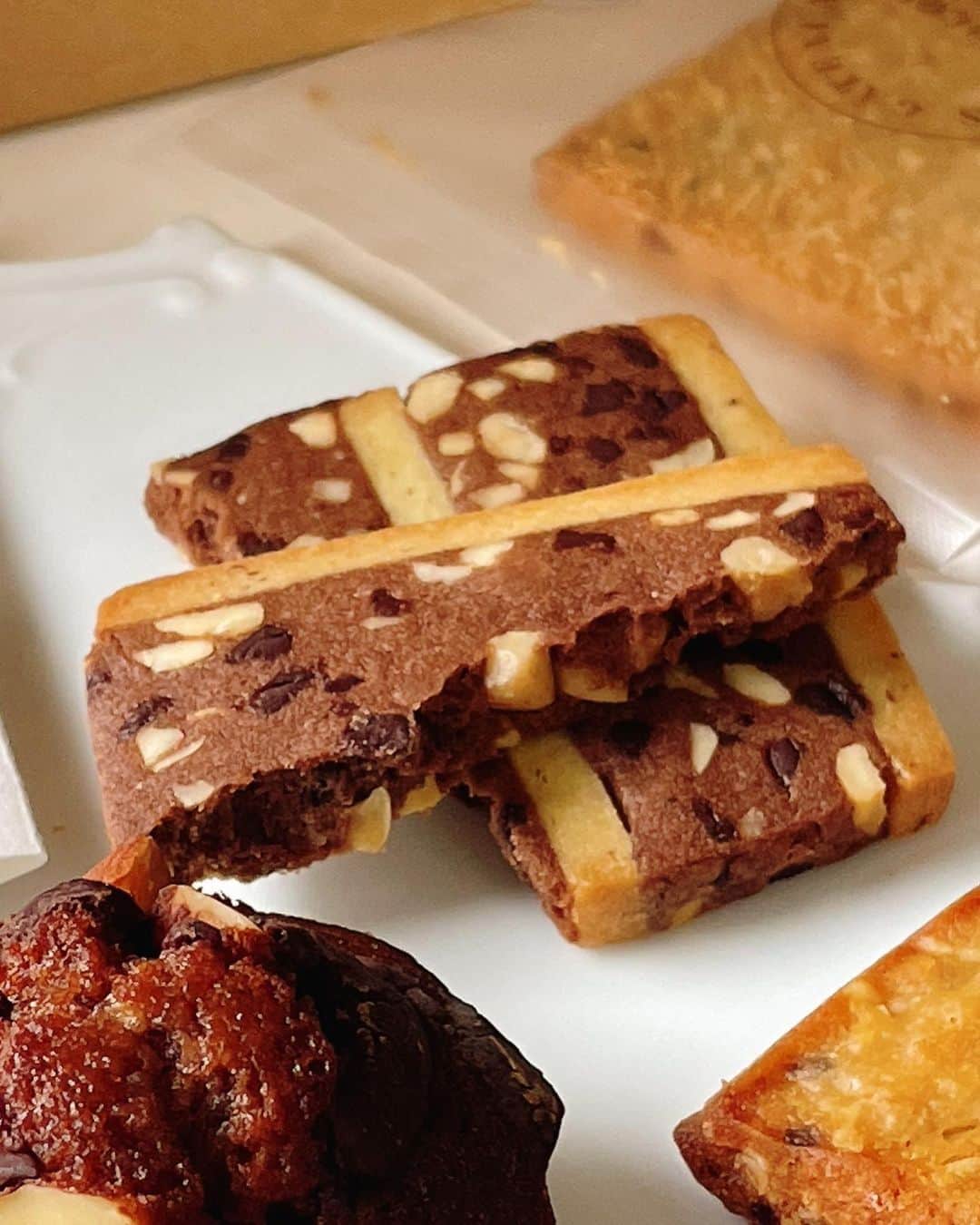 里井真由美さんのインスタグラム写真 - (里井真由美Instagram)「5/26から限定発売〜♥️推しです💪 「ル・ショコラ・アランデュカス ...