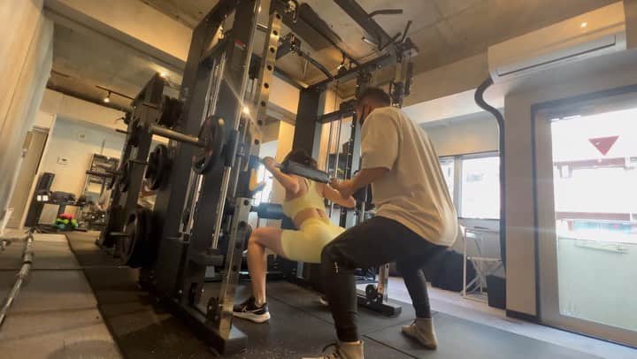 寺口智香さんのインスタグラム動画 - (寺口智香Instagram)「今日の体重49.9kg 体脂肪率18.9% もうちょっと落としたいな！頑張ろう！ 筋トレも再開早く再開したいなー ...