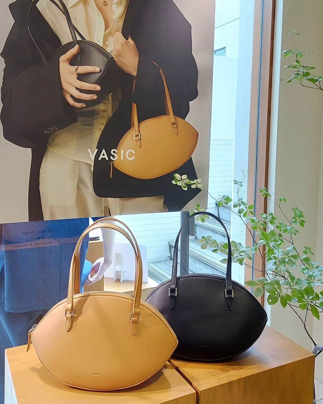 佐藤純さんのインスタグラム写真 - (佐藤純Instagram)「VASIC の展示会へ👜 @vasic_japan ナオちゃん&あゆみ ...