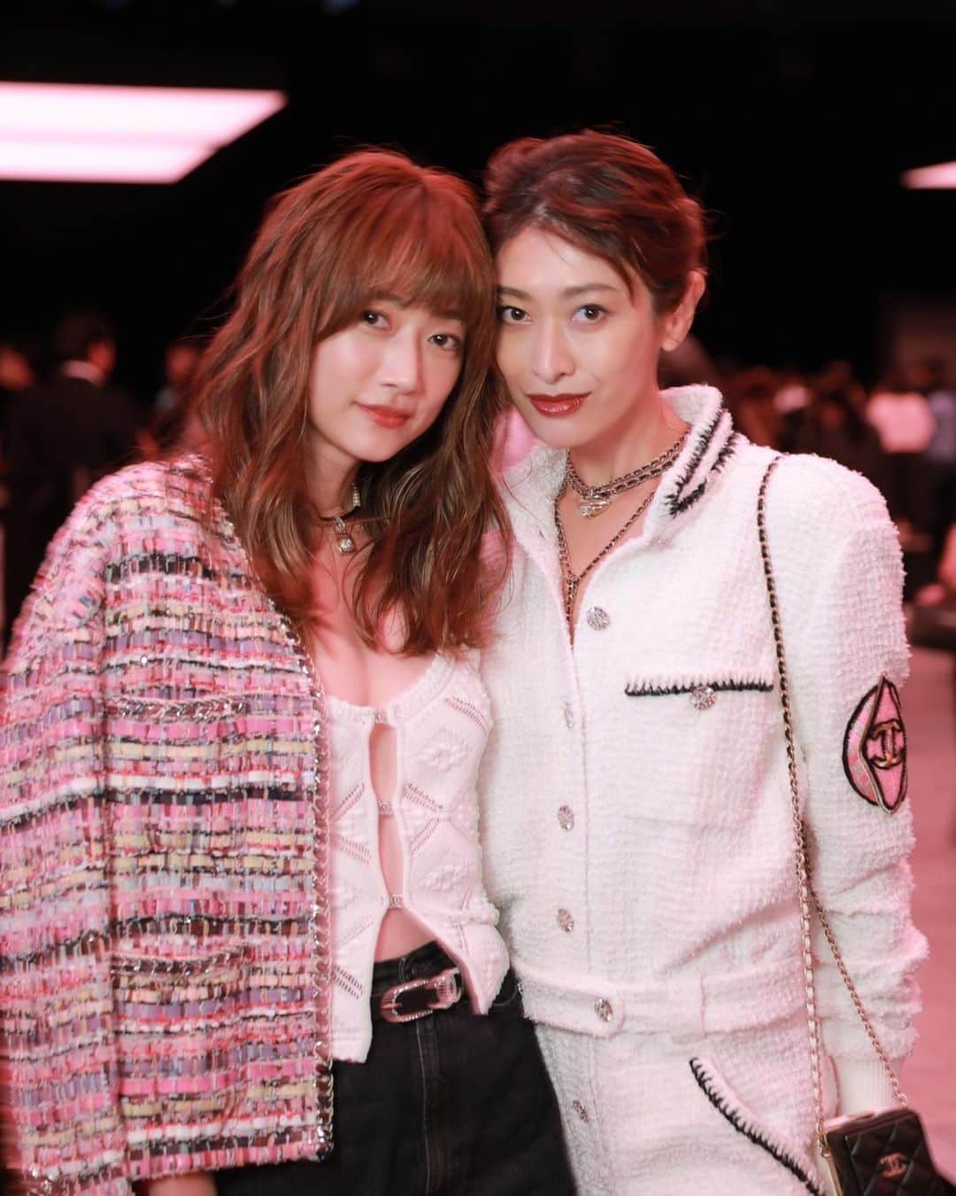 otona MUSEさんのインスタグラム写真 - (otona MUSEInstagram)「東京で開催されたCHANEL 2022-23年メディエダール・コレクションのレプリカショー。会場に ...