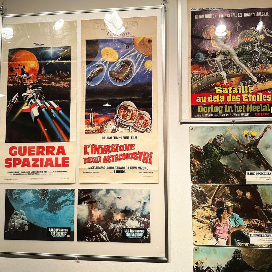 河崎実さんのインスタグラム写真 - (河崎実Instagram)「ダニエル・アギラルさんがキュレーションを務めるポスター展に行ってきました。私 ...