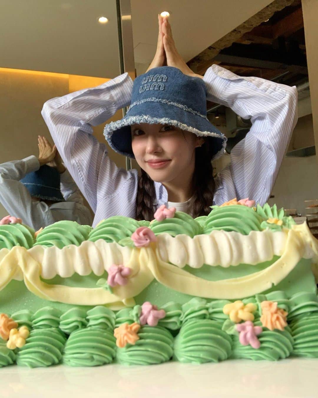 COCO さんのインスタグラム写真 - (COCO Instagram)「🫶🏻🎀🌸💕💘 1. hbd sso 2. 초 없을땐 코코초🕯️ 3 ...