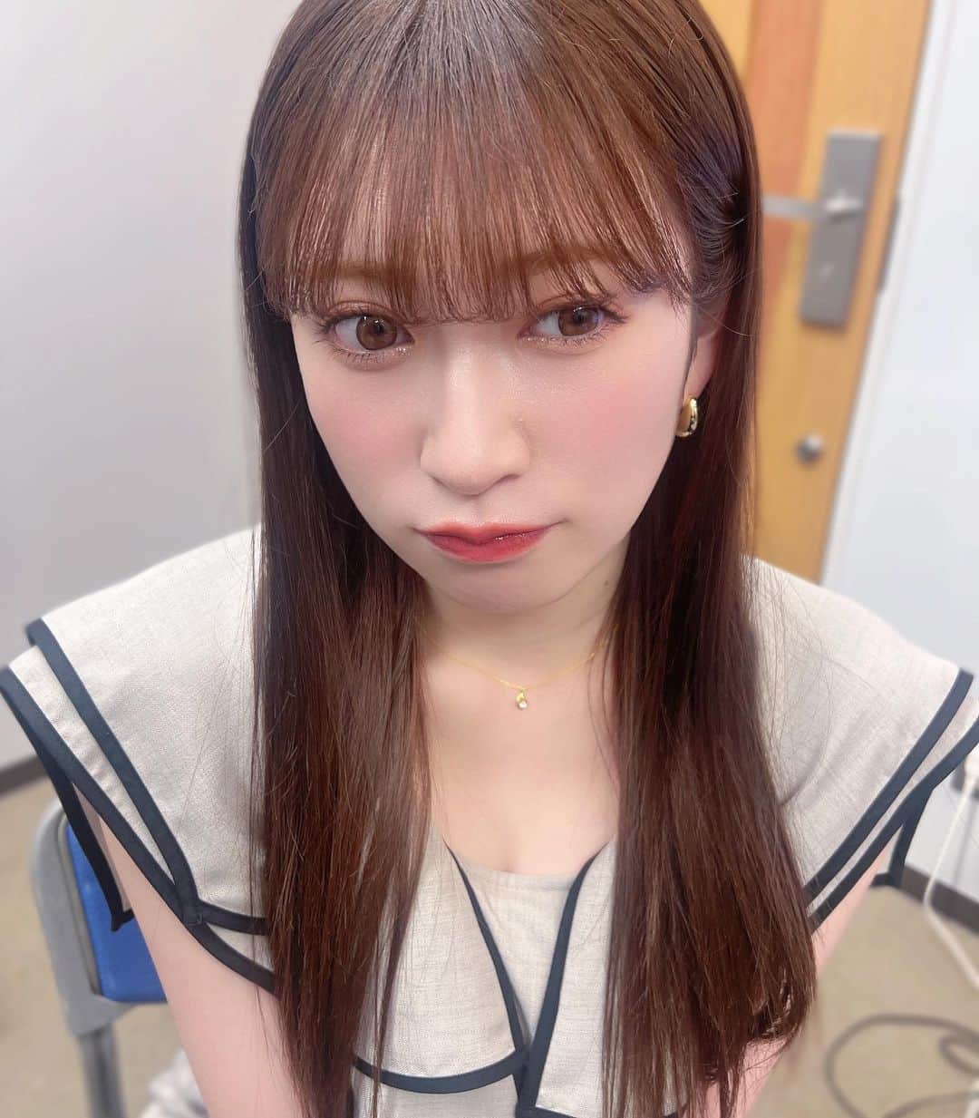 吉田朱里さんのインスタグラム写真 吉田朱里instagram 「前髪シースルーの流行長すぎて そろそろ飽きてきたので 思い切ってアイドル
