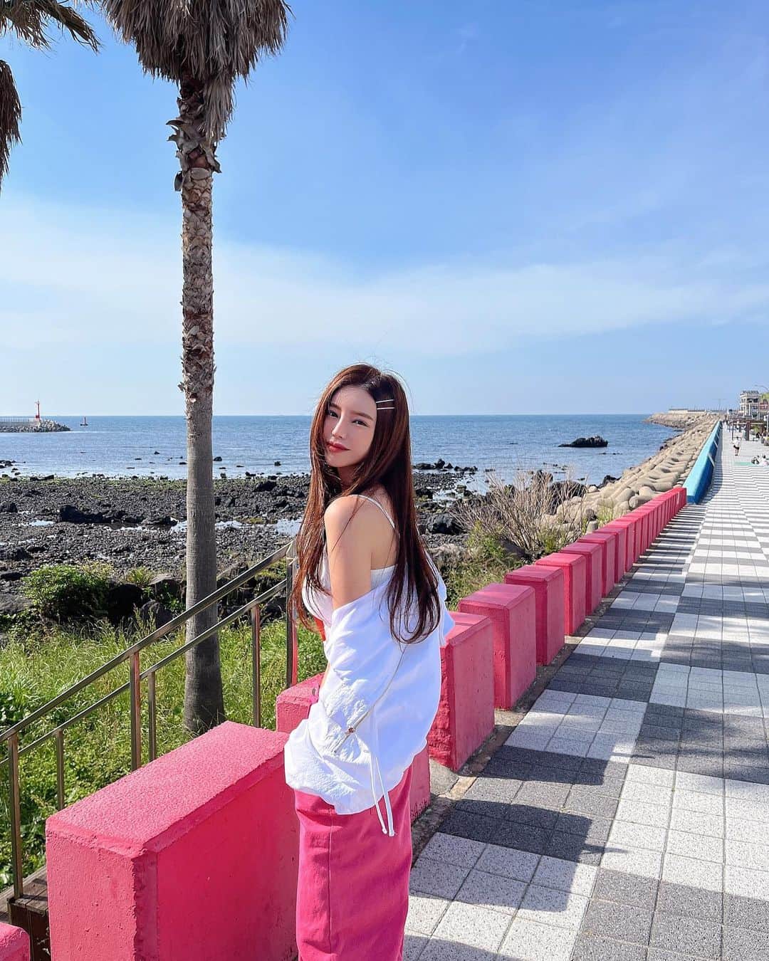 Son Ju Heeさんのインスタグラム写真 - (Son Ju HeeInstagram)「- 제주는 다니는곳 마다 힐링 그 자체에요🌴 ...