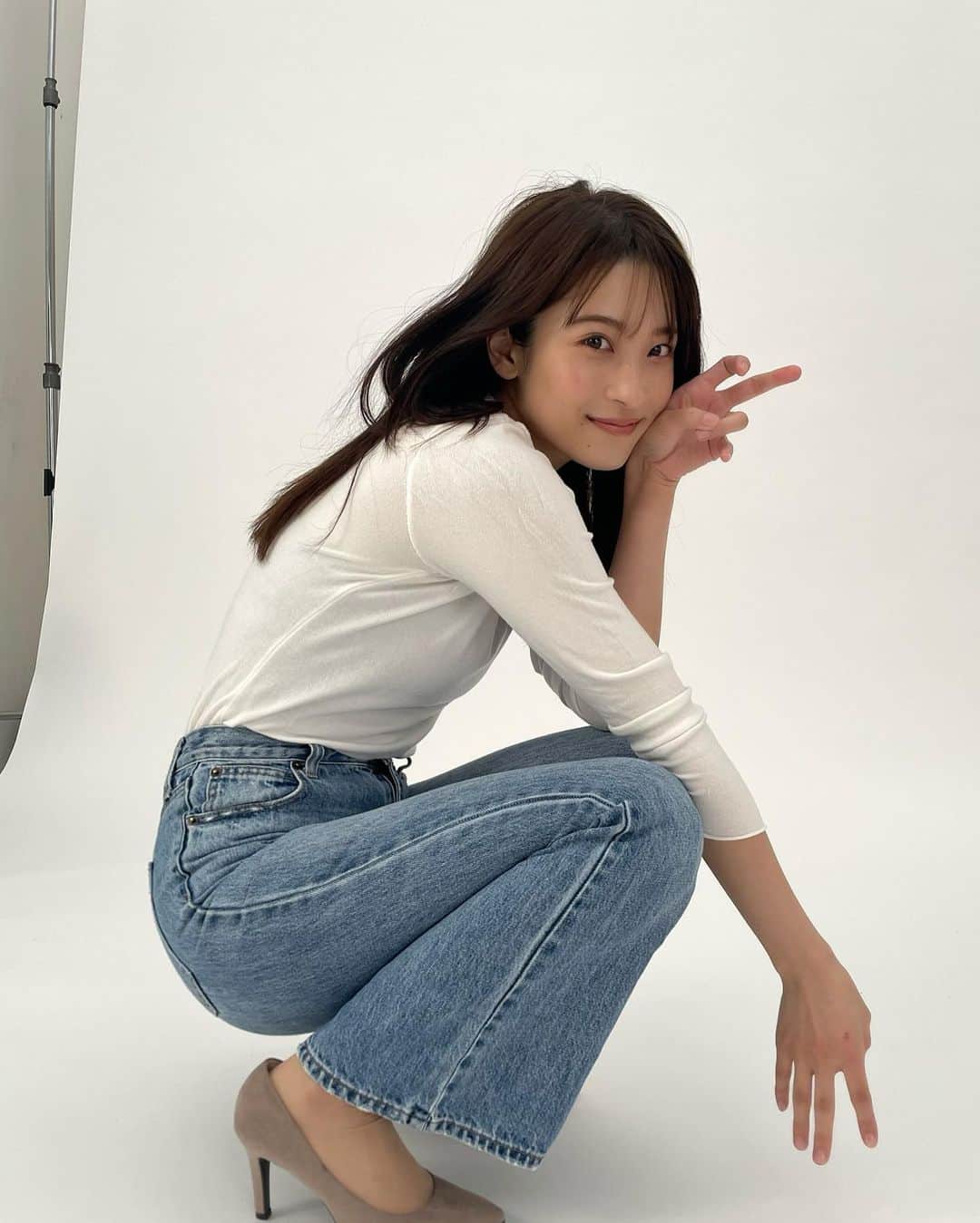 二瓶有加さんのインスタグラム写真 二瓶有加instagram 「 Youtube編集中🫡 流石にpc買えって話😊💔 気がついたら