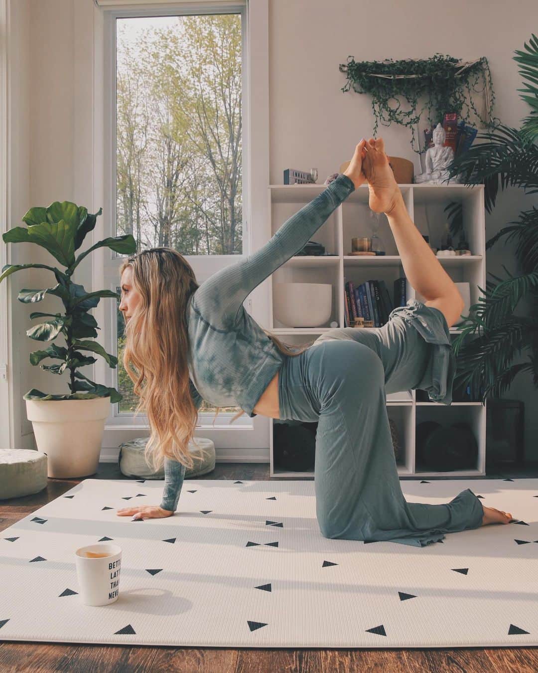 Kalyn Nicholsonさんのインスタグラム写真 - (Kalyn NicholsonInstagram)「Hello my ...