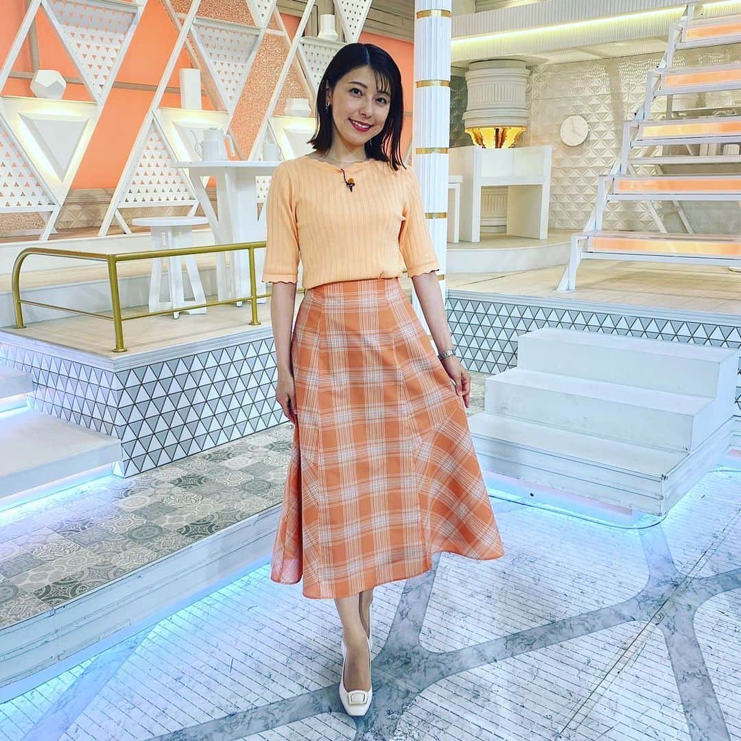 TBS「Nスタ」さんのインスタグラム写真 - (TBS「Nスタ」Instagram)「【上村アナのイチオシファッション💛】 5月11日(木)のファッションです👚 ︎トップス/スカート ROPE ...