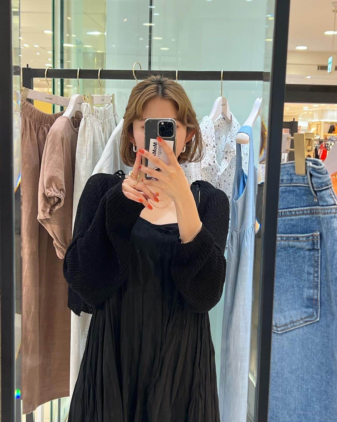 鈴本美愉さんのインスタグラム写真 - (鈴本美愉Instagram)「. POPUP2日目ありがとうございました😊 今日はアピアランスイベントと、ゲリラ来店で袋詰めもさせていただきました🙌 ...