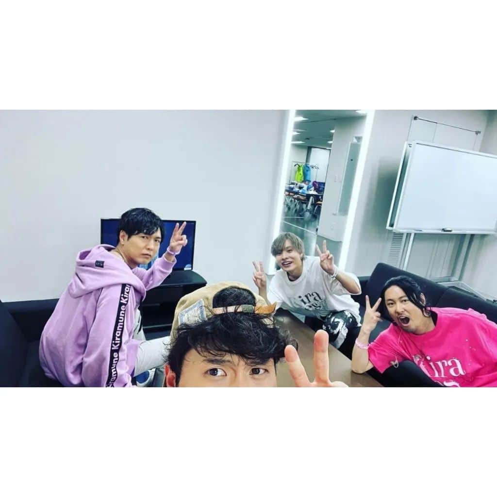 神谷浩史さんのインスタグラム写真 - (神谷浩史Instagram)「「著作権」→ →https://twitter.com/aoni_official/status ...