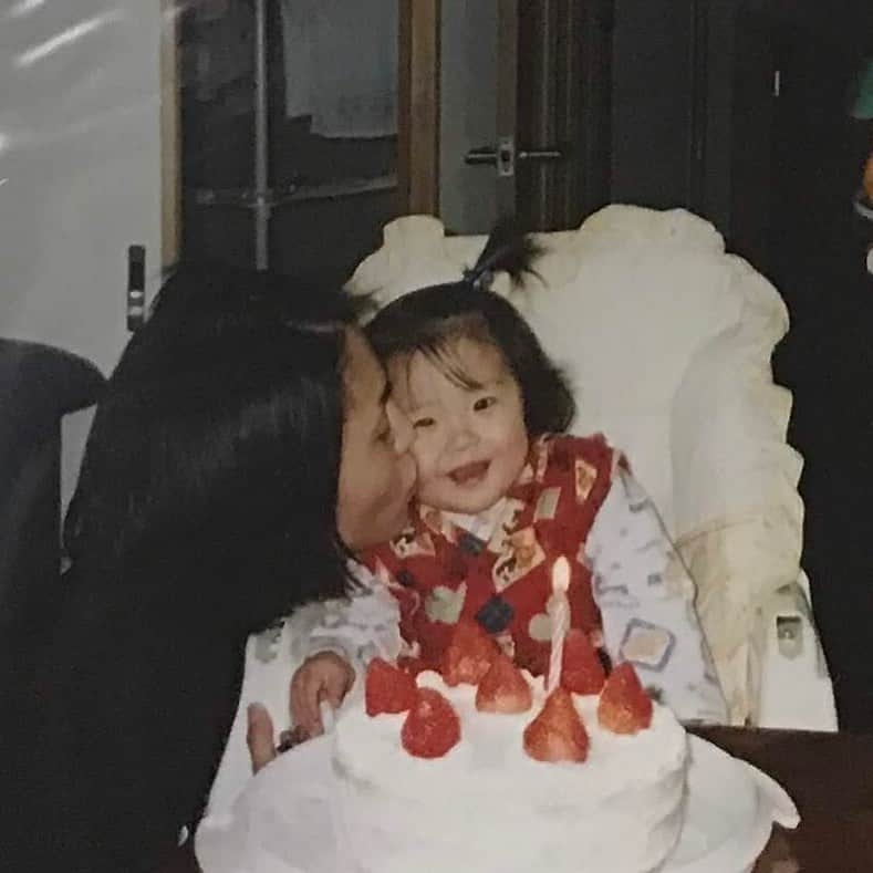 安藤京香さんのインスタグラム写真 - (安藤京香Instagram)「. ママの日⸜🌷︎⸝‍ 家出て歳重ねる毎に仲良くなってる そして偉大さを ...