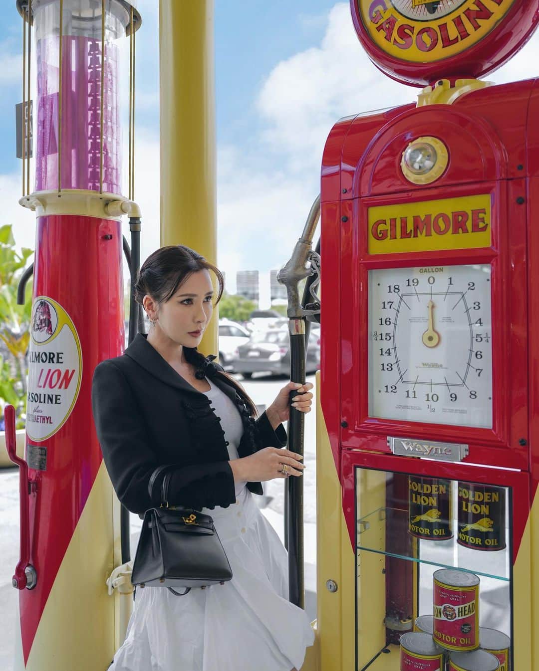 ジェイミー・チュアさんのインスタグラム写真 - (ジェイミー・チュアInstagram)「⛽️ attendent at your ...