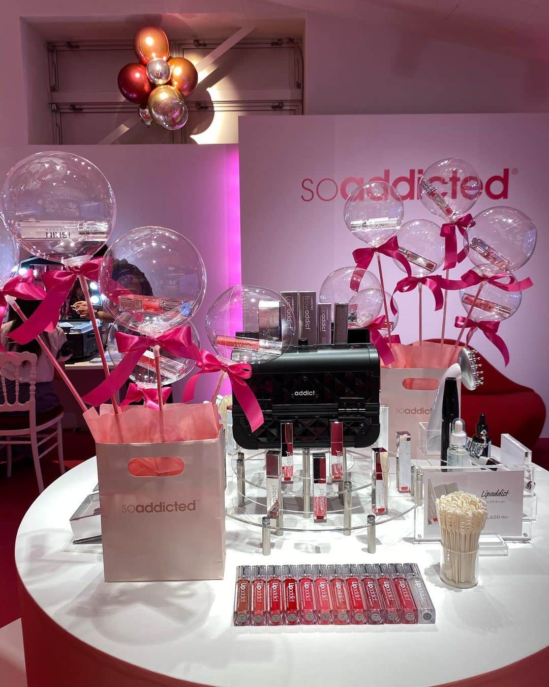 YU-RIさんのインスタグラム写真 - (YU-RIInstagram)「SPICARE×soaddicted🪄︎︎POPUP STORE🤍 V3ファンデで有名なSPICAREと リップ ...