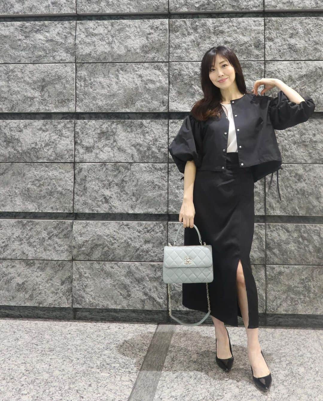 ImotoEtsuyo さんのインスタグラム写真 - (ImotoEtsuyo Instagram)「#おはようございます ・ ・ #ブルゾン ショート丈でワンピースやパンツ、 どんなボトムス ...