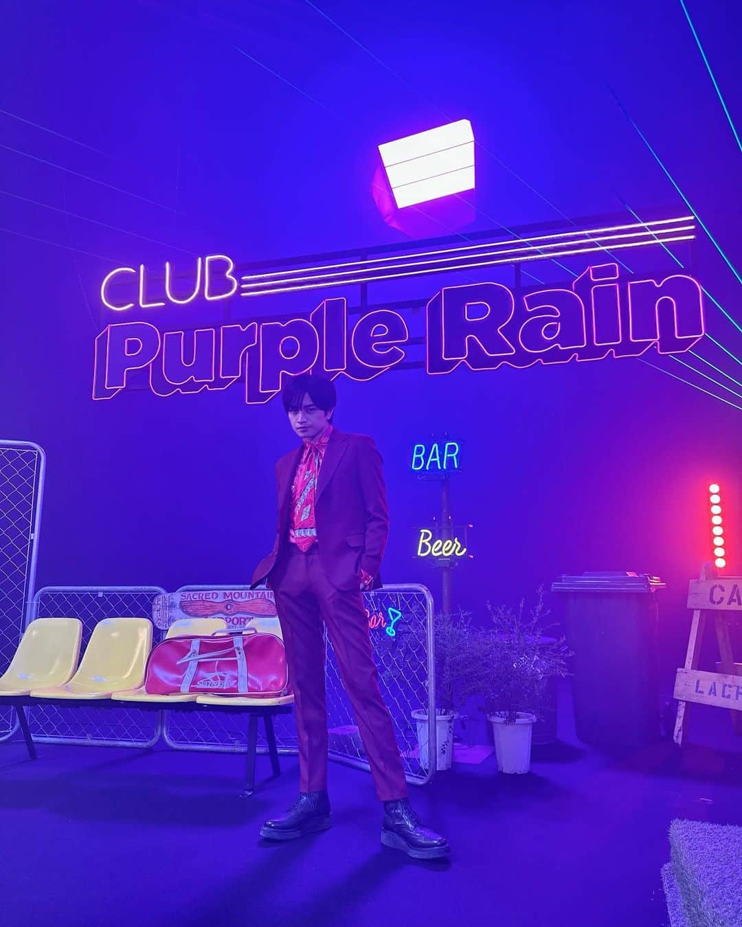 中島健人さんのインスタグラム写真 - (中島健人Instagram)「「Purple Rain」 MV出ました。 最高にかっこいい振り付け。みてね。 #PurpleRain #SZ # ...