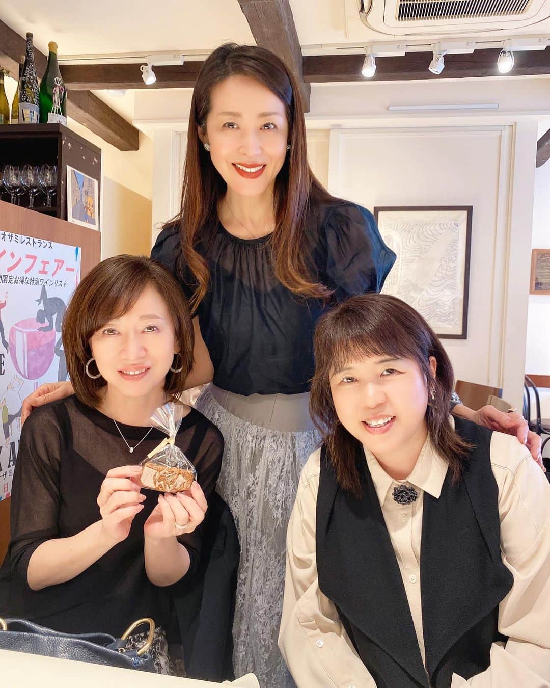 Atsukoさんのインスタグラム写真 - (AtsukoInstagram)「あつみんと愉快な仲間たち🌹 Part2 ⁡ 第3回Atsuko Birthday ランチ会🌹 10名参加予定で お ...