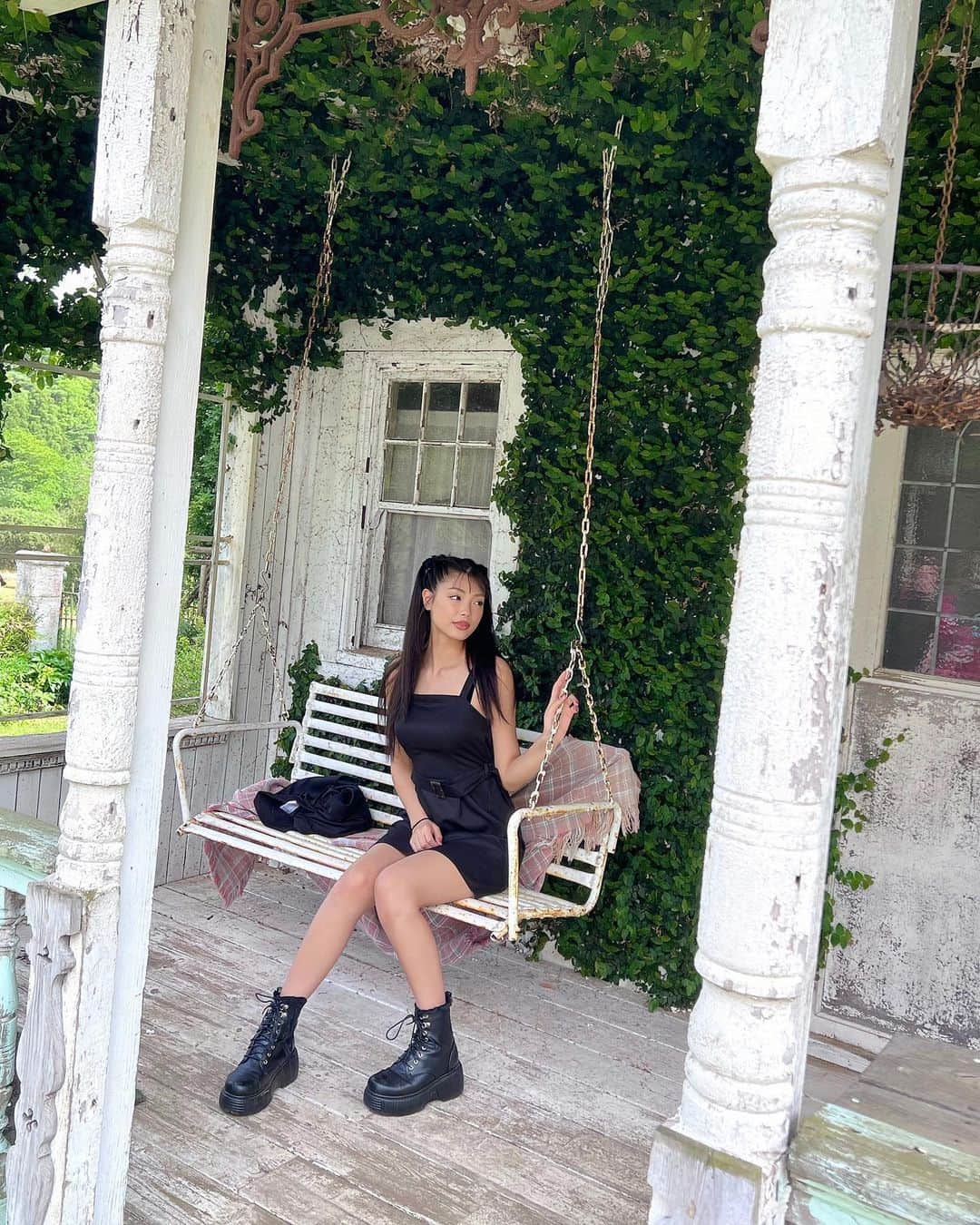 RIANさんのインスタグラム写真 - (RIANInstagram)「おはようございます🌿 この前私が行ったカフェは畑の森のずーっと奥の方に ...