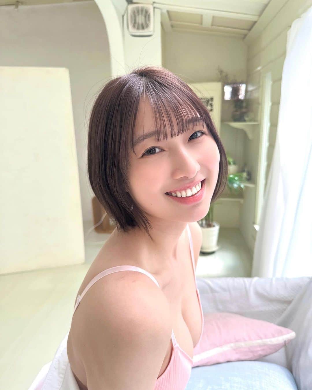 安部若菜さんのインスタグラム写真 - (安部若菜Instagram)「淡いピンクは大好物です☺️ #オフショット#ピンク#水着」5月17日 20時37分 - _wakapon_