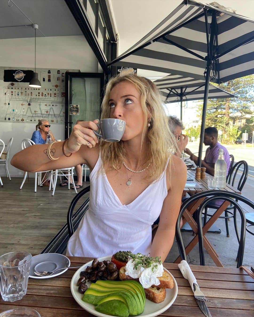 Ellie BEERさんのインスタグラム写真 - (Ellie BEERInstagram)「captured scenes that ...