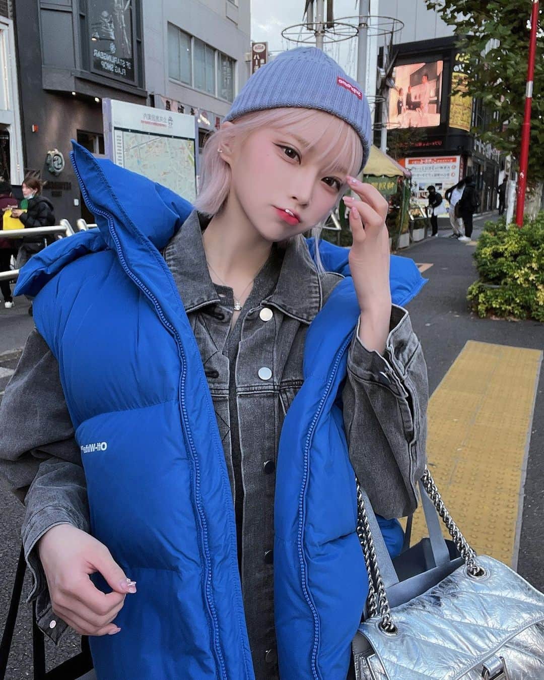 オ・ジウンさんのインスタグラム写真 - (オ・ジウンInstagram)「누구세욥 ᜊ̊ ̊ ? 💙」5月17日 18時35分 - gini_s2_